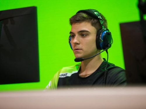 Jake Lyon se muestra a favor del Repertorio de Héroes - AlterTime